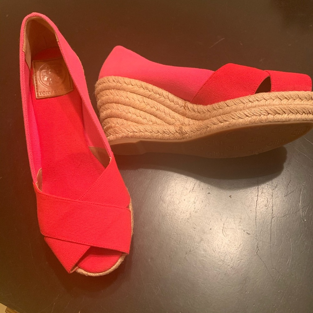 Beautiful Red Tory Burch Wedges - Gem